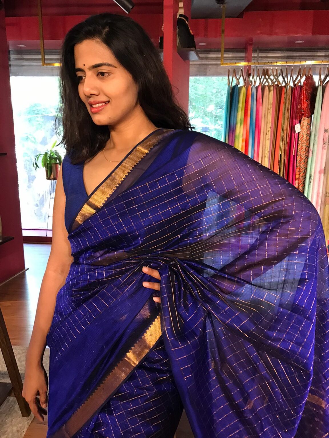 Buy Royal Blue Mangalagiri Silk Saree in Gold Zari Chequered Pattern ...