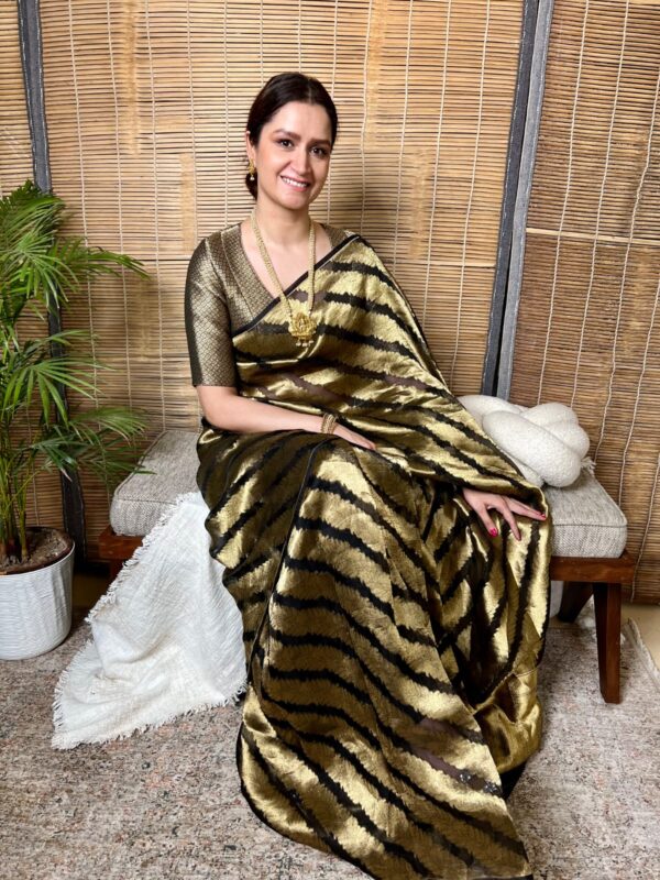 Molten Gold Tissue Silk Saree woven in Leheriya Pattern - Mirra Clothing